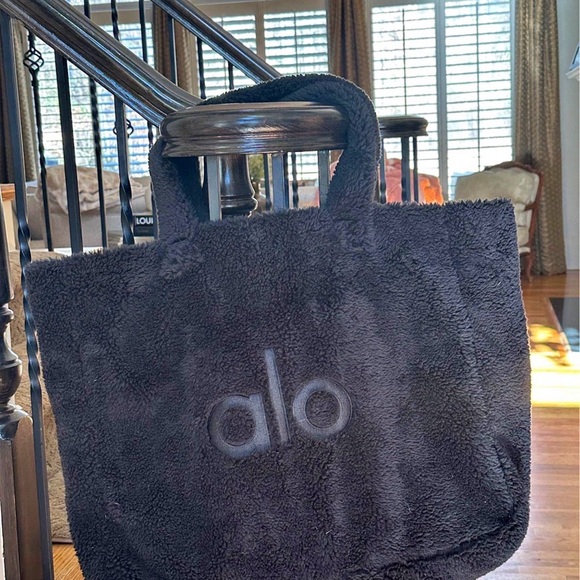ALO Yoga | Bags | Alo Yoga Sherpa Large Tote | Poshmark